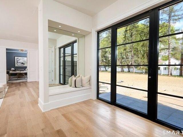house with 5 bedroom, Westport CT DLS102215500