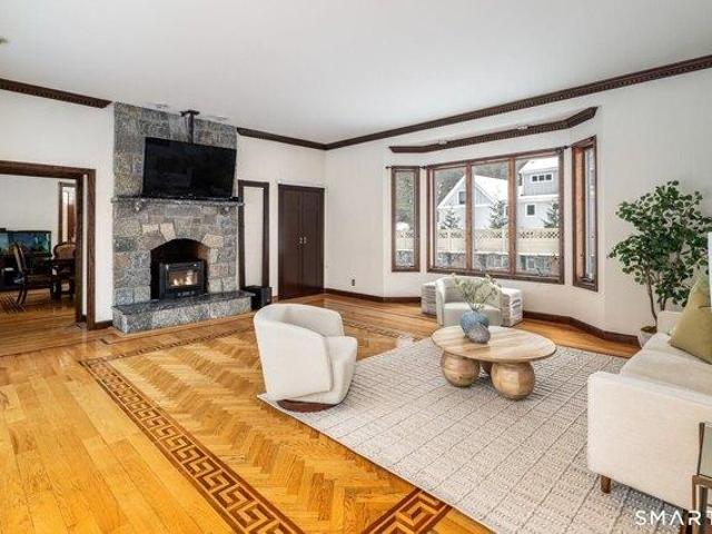 house with 5 bedroom, Westport CT DLS102217049
