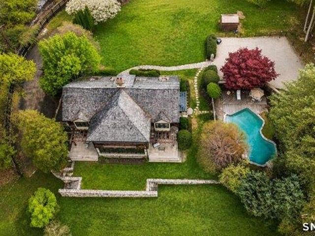 house with 5 bedroom, Westport CT ES104514634