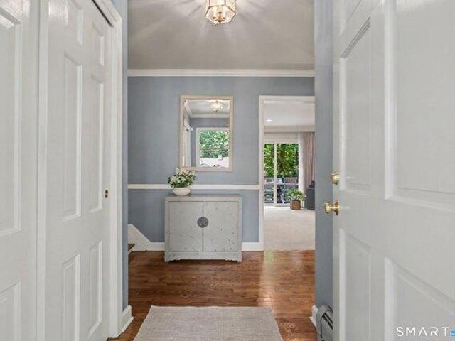 house with 5 bedroom, Westport CT ES104850794