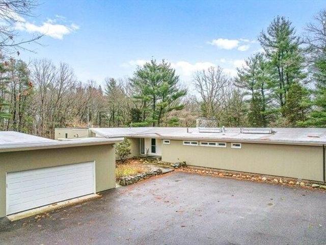 house with 5 bedroom, Westwood MA DLS103035152