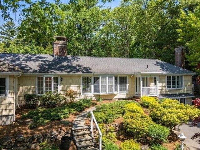 house with 5 bedroom, Westwood MA ES103019847