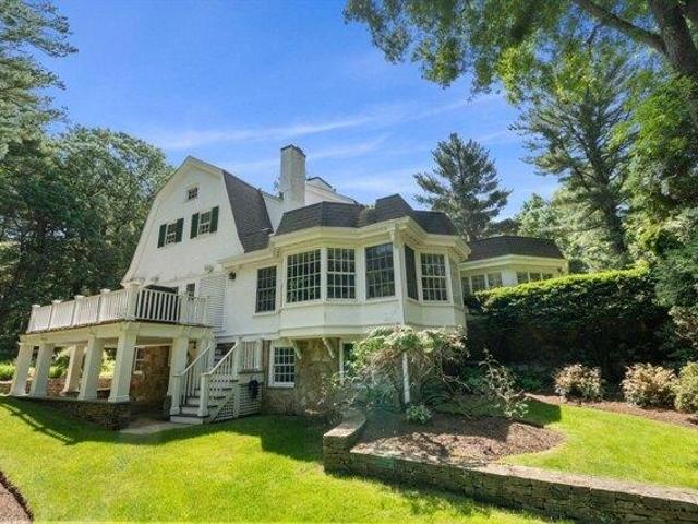 house with 5 bedroom, Westwood MA ES104832744