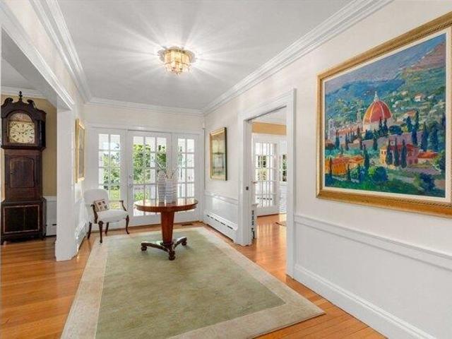 house with 5 bedroom, Westwood MA ES105206389