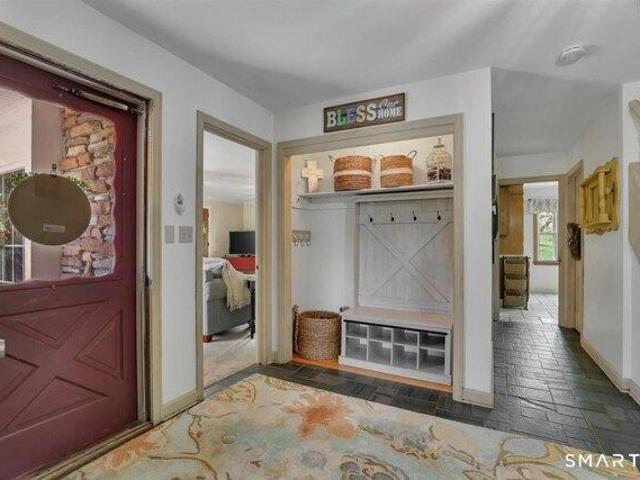 house with 5 bedroom, Wethersfield CT DLS102726361