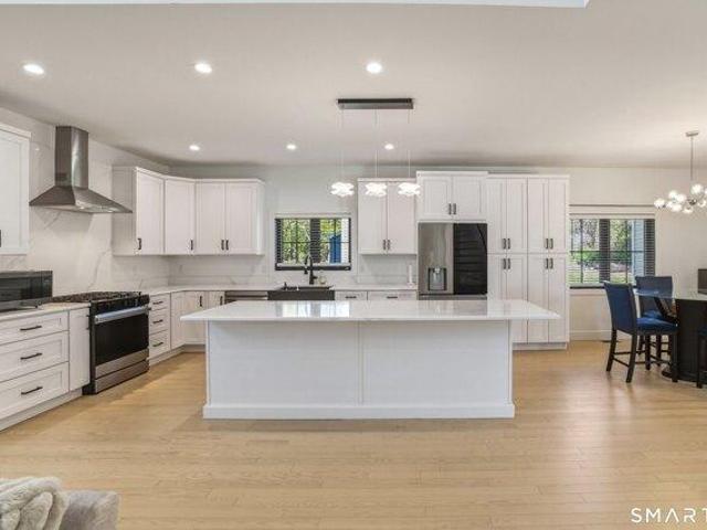 house with 5 bedroom, Wethersfield CT DS102707889