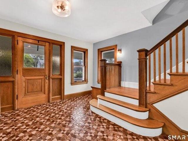 house with 5 bedroom, Wethersfield CT DS104114170