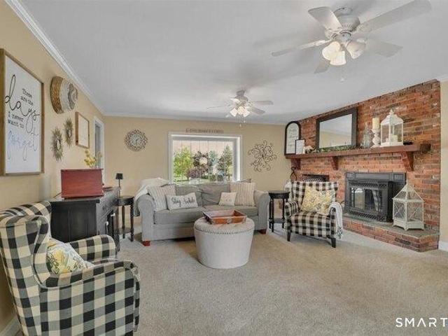 house with 5 bedroom, Wethersfield CT ES104832798