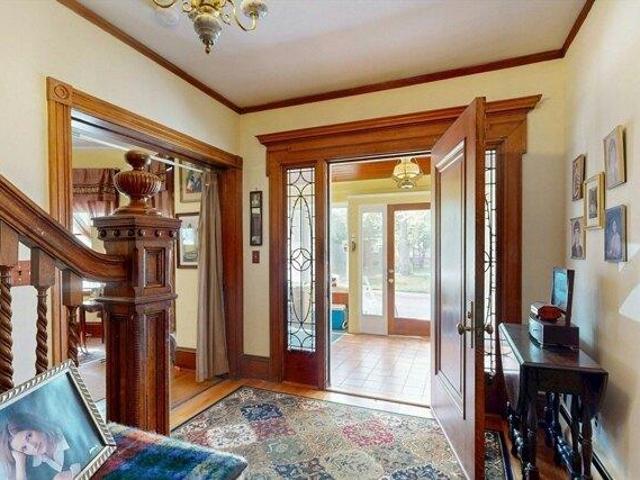 house with 5 bedroom, Winthrop MA ES103127112