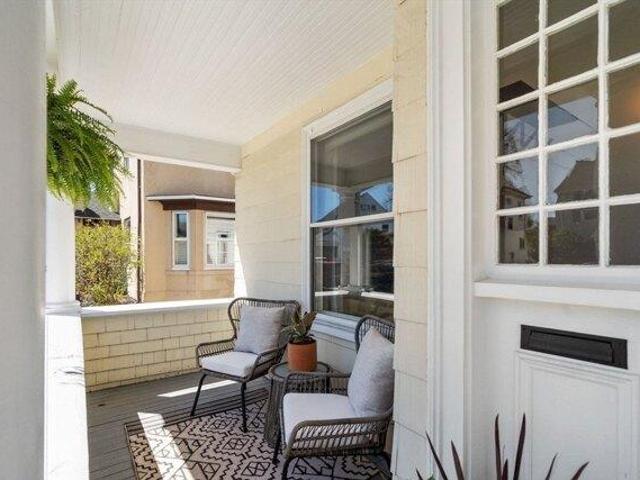 house with 5 bedroom, Winthrop MA ES105105400