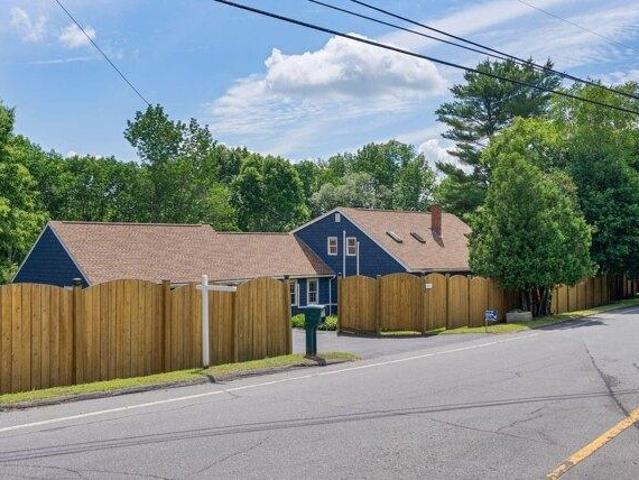 house with 5 bedroom, Winthrop ME ES104442714