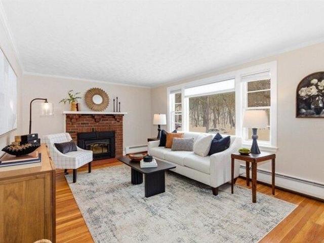 house with 5 bedroom, Winchester MA DLS101859272