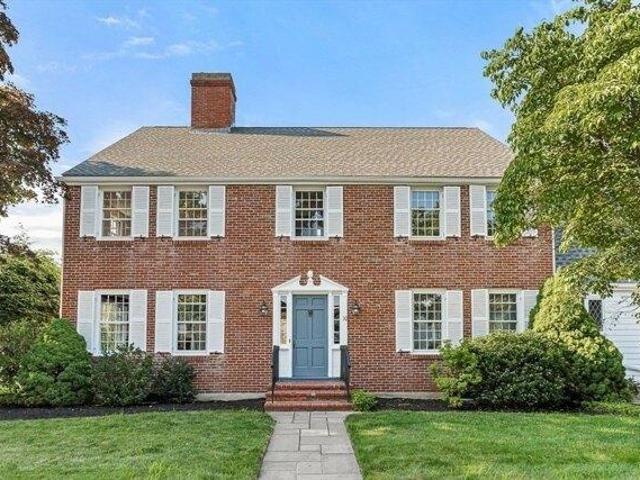 house with 5 bedroom, Winchester MA ES104076574