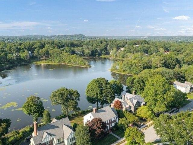 house with 5 bedroom, Winchester MA ES105082763
