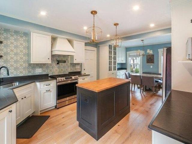 house with 5 bedroom, Winchester MA ES105094942