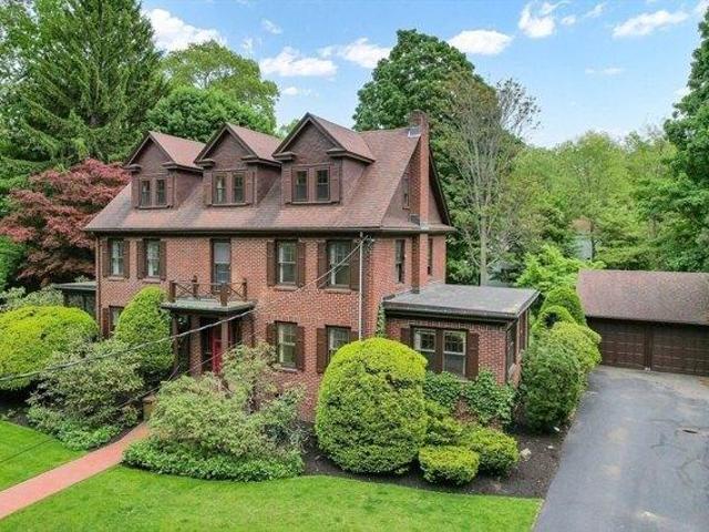 house with 5 bedroom, Winchester MA ES103223209