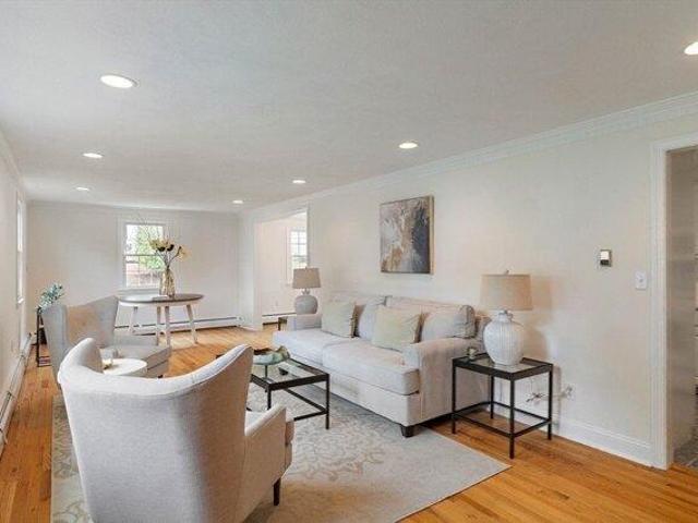 house with 5 bedroom, Winchester MA ES103444542