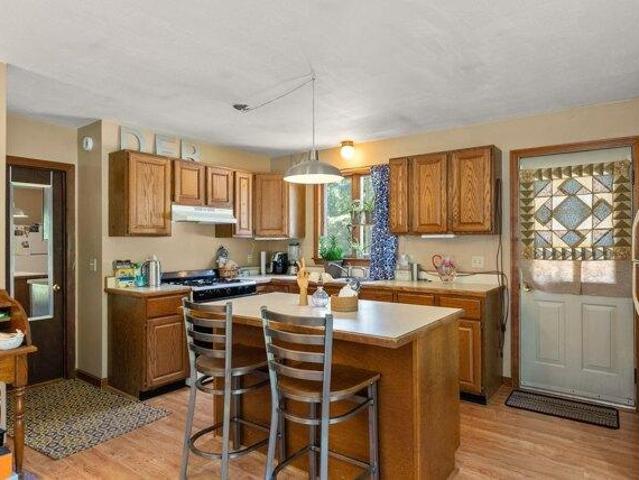 house with 5 bedroom, Winchester NH ES105144456