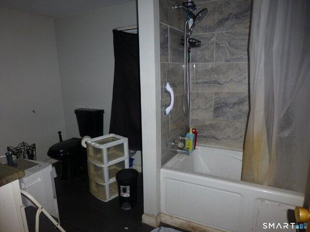 house with 5 bedroom, Windham CT ES104077422