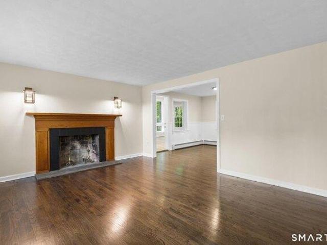 house with 5 bedroom, Windham CT ES105114551