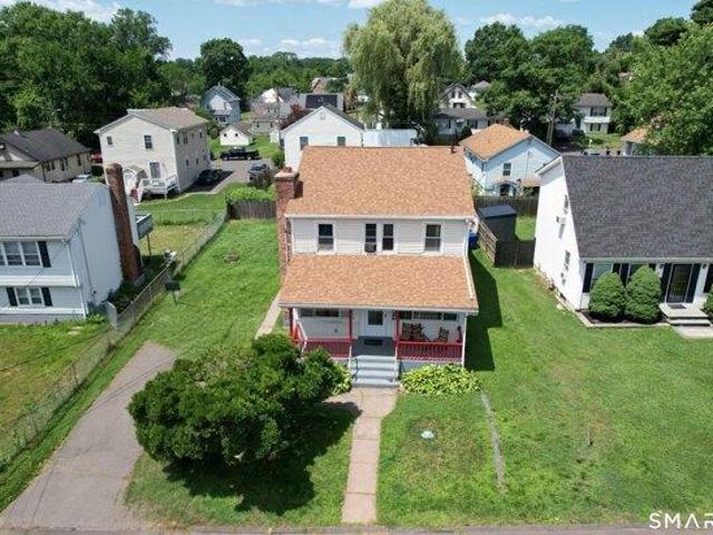 house with 5 bedroom, Windsor CT ES104901595