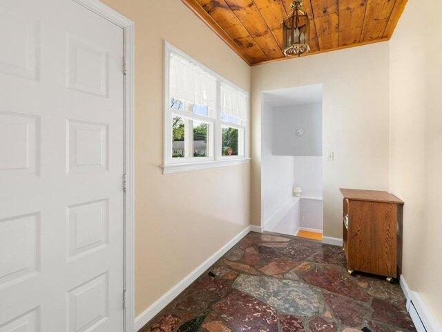 house with 5 bedroom, Winooski VT ES104079162