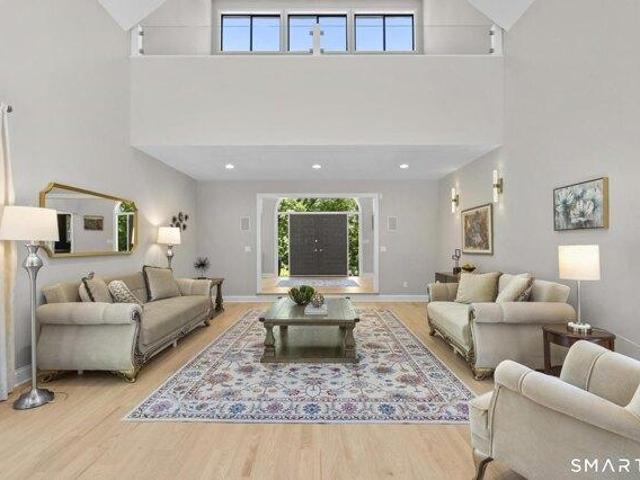 house with 5 bedroom, Wilton CT ES105202734