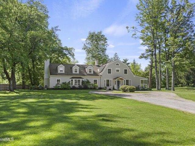 house with 5 bedroom, Williamstown MA DLS103036290