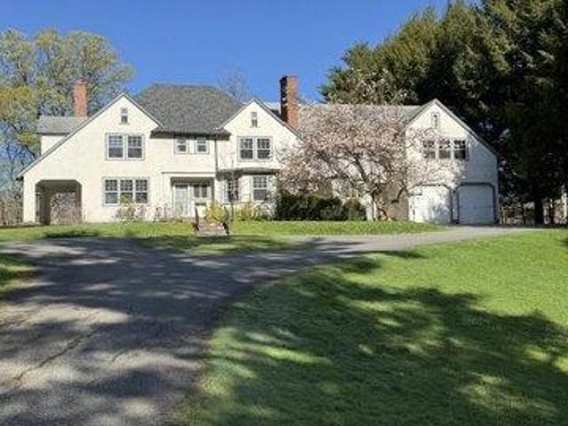house with 5 bedroom, Williamstown MA ES105317094