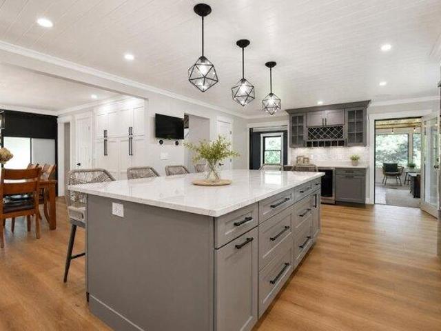 house with 5 bedroom, Williston VT ES105144970