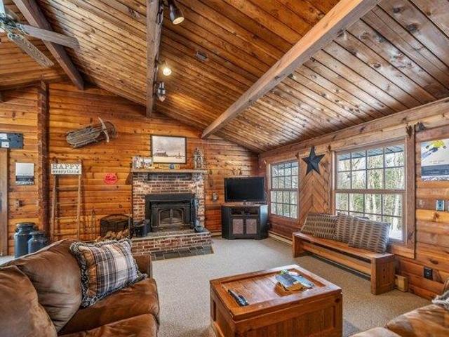 house with 5 bedroom, Wilmington VT DLS102343332
