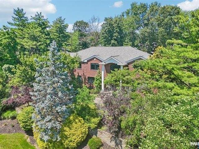 house with 5 bedroom, Woodcliff Lake NJ ES104608807
