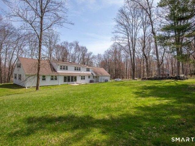 house with 5 bedroom, Woodbridge CT DLS102064463