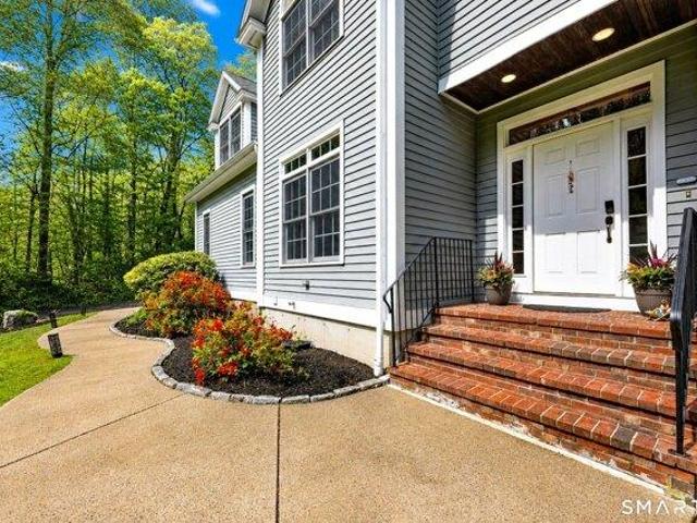 house with 5 bedroom, Woodbridge CT DS104266212