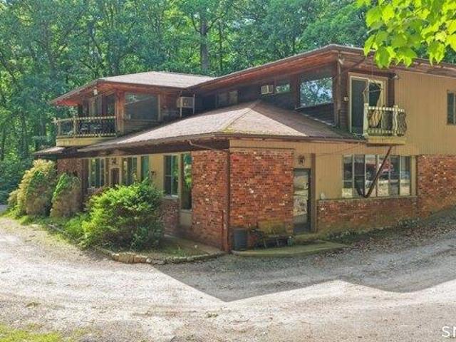 house with 5 bedroom, Woodbridge CT DS104332039