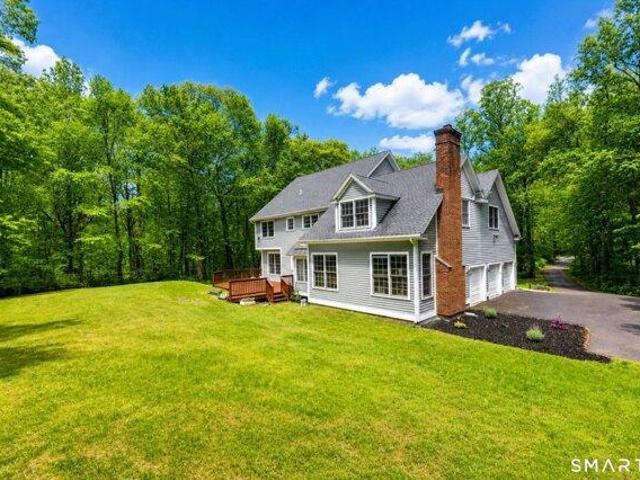 house with 5 bedroom, Woodbridge CT ES104266212