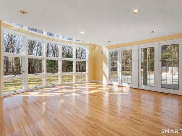 house with 5 bedroom, Woodbridge CT ES104406163