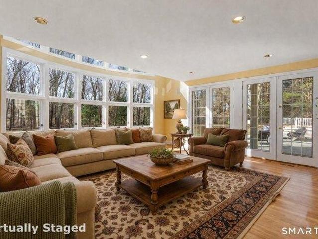 house with 5 bedroom, Woodbridge CT ES105191482