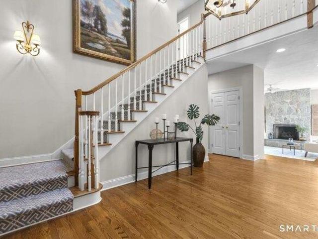 house with 5 bedroom, Woodbridge CT ES103160419