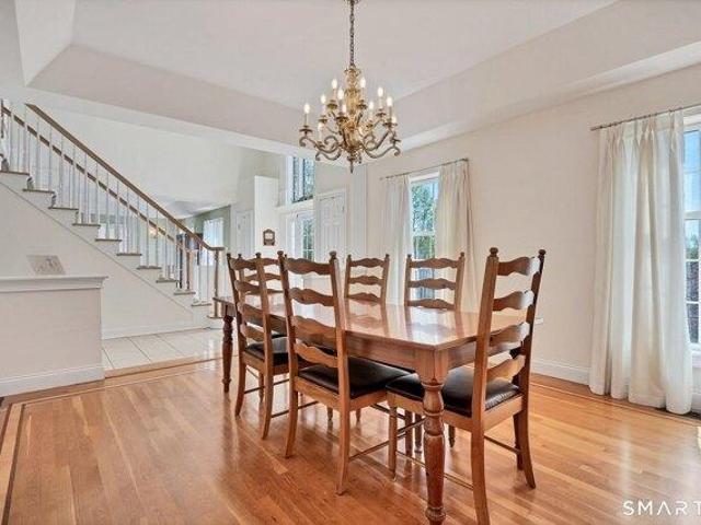 house with 5 bedroom, Woodbury CT DS102560104