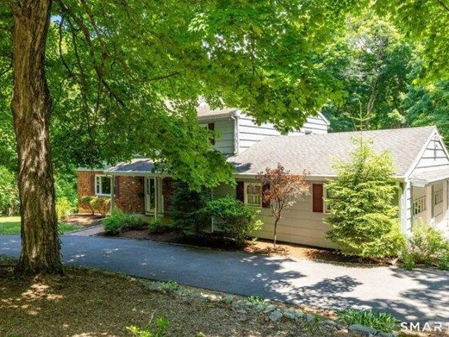 house with 5 bedroom, Woodbury CT ES104074737
