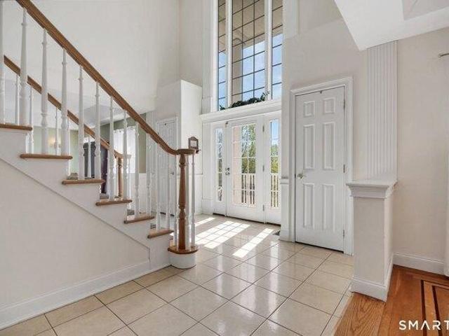 house with 5 bedroom, Woodbury CT ES104376831