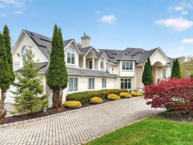 house with 5 bedroom, Woodbury NY DLS102279697