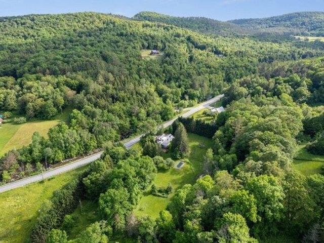 house with 5 bedroom, Woodstock VT ES103440211
