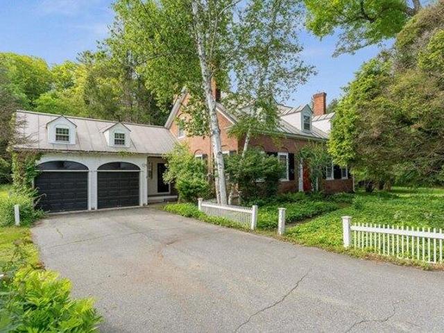 house with 5 bedroom, Woodstock VT ES104265085