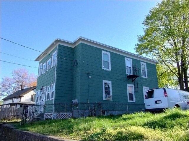 house with 5 bedroom, Woonsocket RI DS102371818