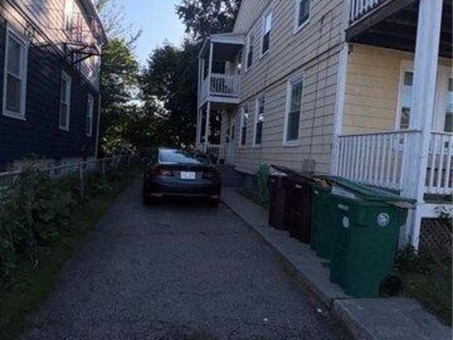 house with 5 bedroom, Woonsocket RI DS103439553