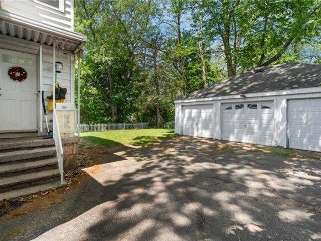 house with 5 bedroom, Woonsocket RI ES103187786