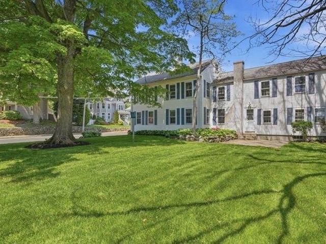 house with 5 bedroom, Woburn MA ES102961720