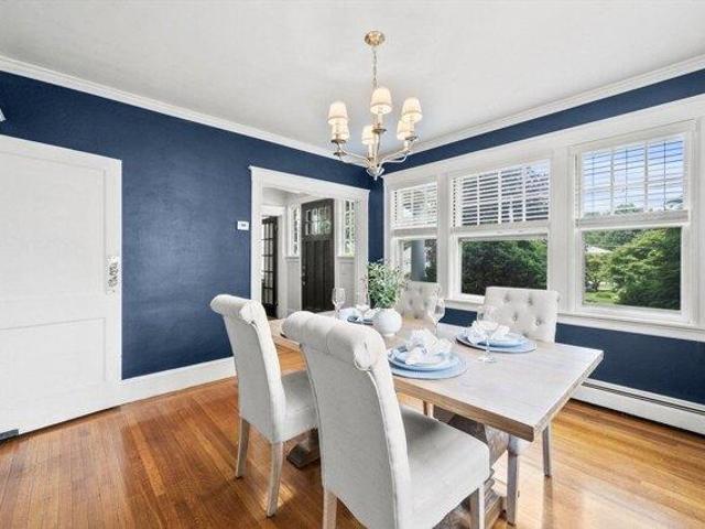 house with 5 bedroom, Woburn MA ES103499250